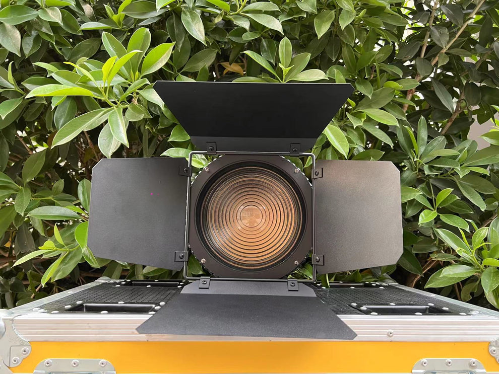 400W Fresnel – Mitek Light